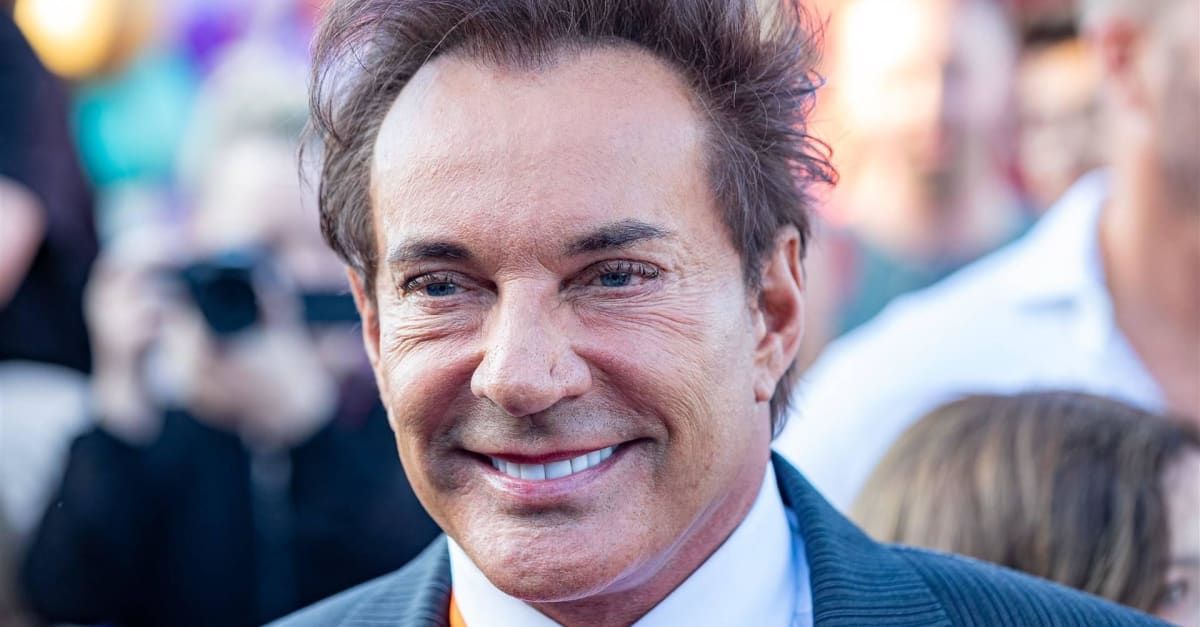 Gordon gaat helemaal stuk om facelift Gerard Joling | Shownieuws