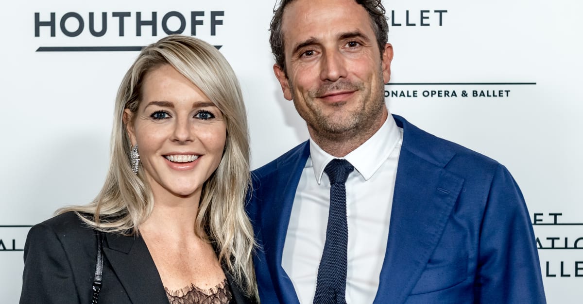 Chantal Janzen deelt prachtige foto van gezin | Shownieuws