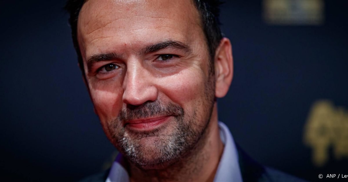 Jasmine Sendar en Gerard Ekdom blij met geslaagde kids | Shownieuws