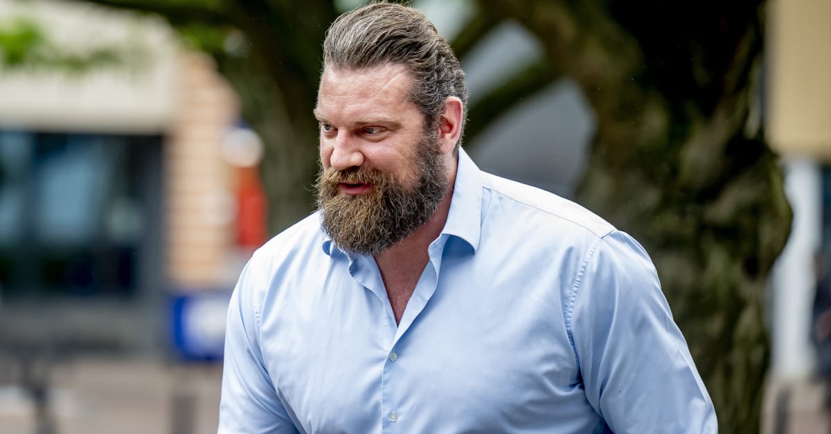 'The Dutch Giant' moest zich melden bij de rechtbank