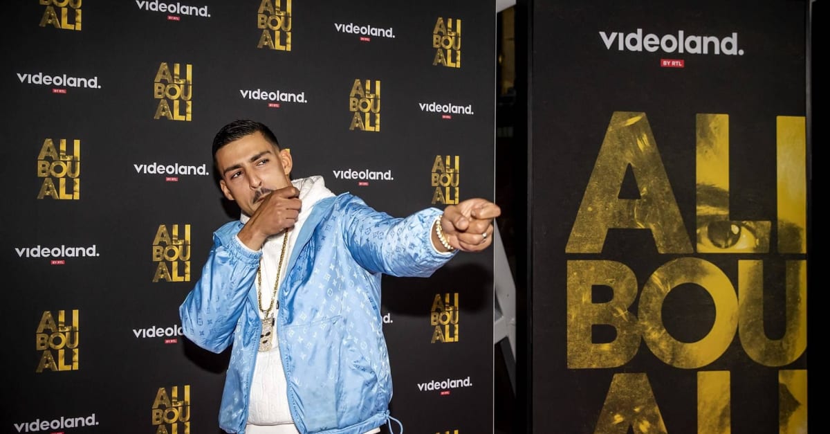 Rapper Boef heeft veertiende nummer 1-hit in de pocket | Shownieuws