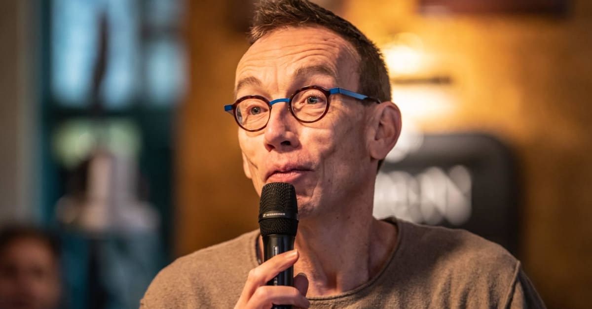 Dolf Jansen is kapot van lockdown | Shownieuws