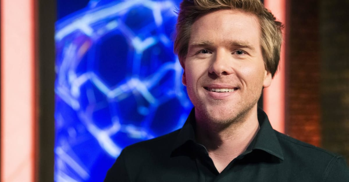 Grote kritiek op presentator Met Het Mes Op Tafel | Shownieuws