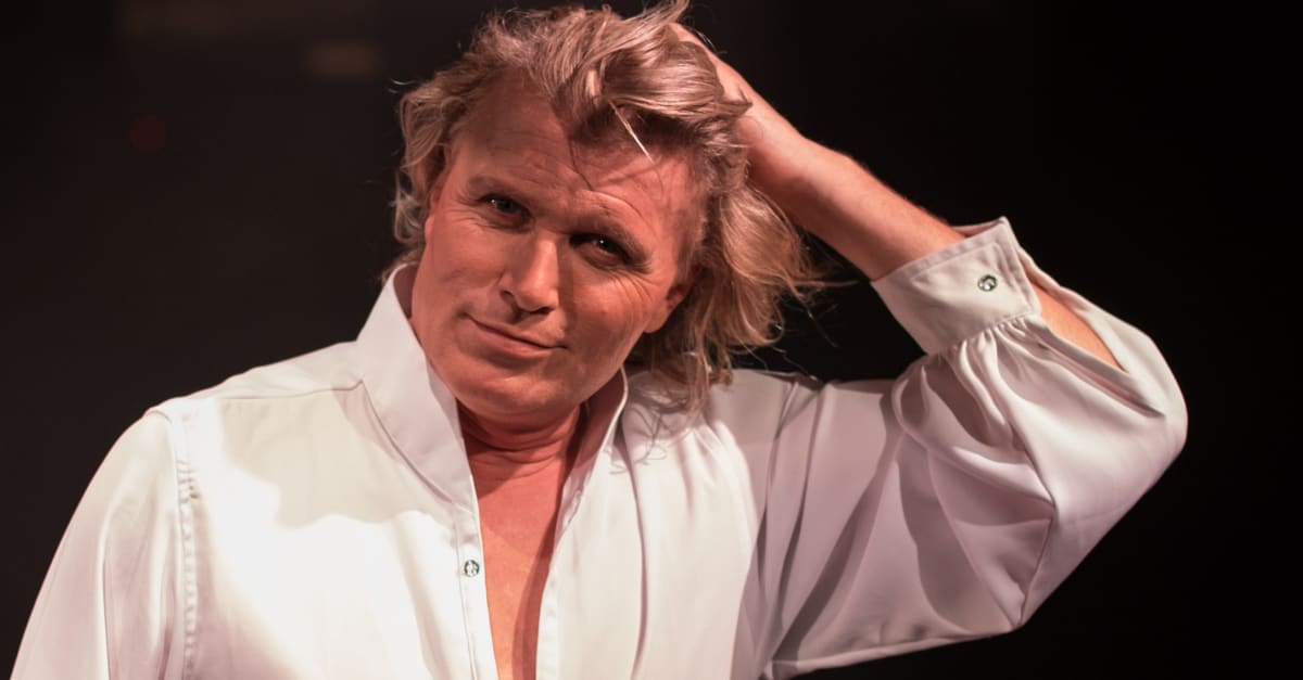 ZIEN: Hans Klok kweekt spierballen voor nieuwe klus | Shownieuws