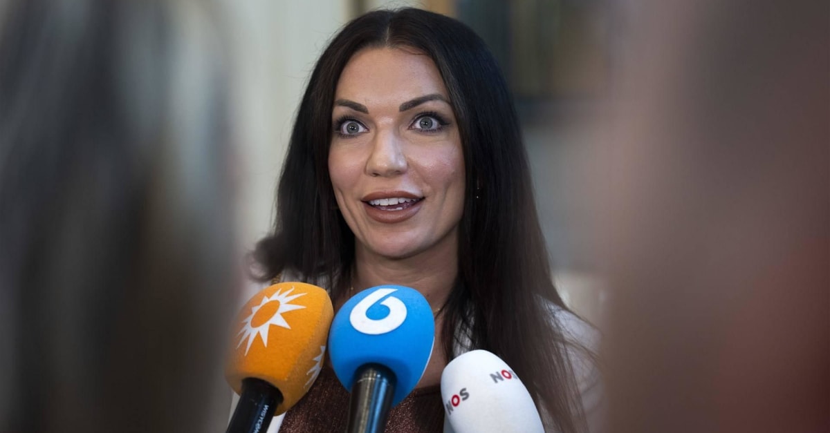 Jill Helena laat emotioneel van zich horen | Shownieuws