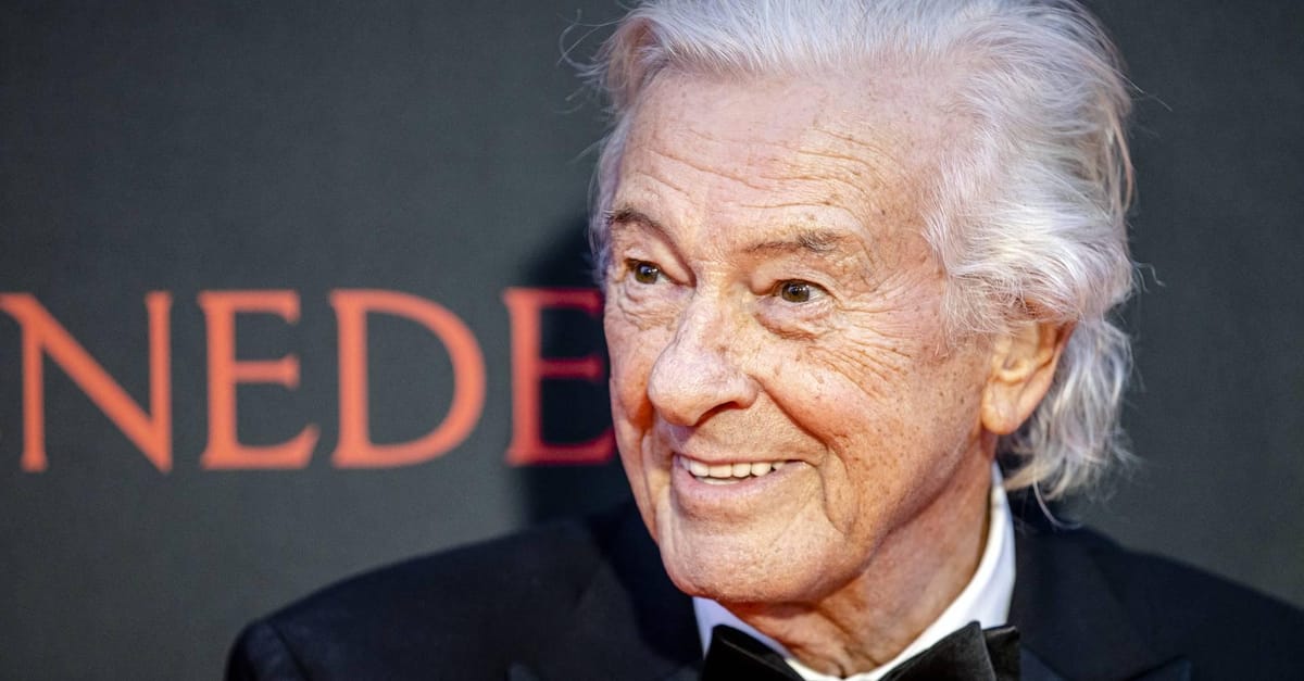 Paul Verhoeven Had Ophef Over Maria Dildo Benedetta Niet Verwacht