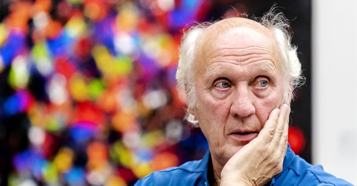Herman van Veen over carrière: 'Ik stop niet, het stopt mij' | Shownieuws