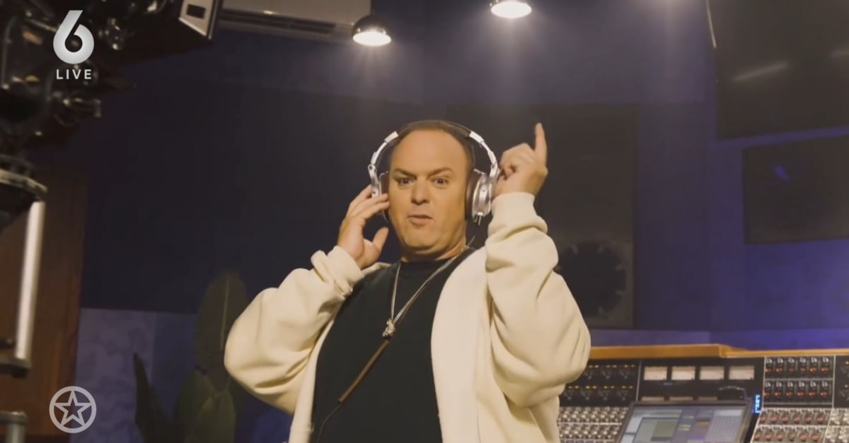 ZIEN: Frans Bauer rapt erop los | Shownieuws