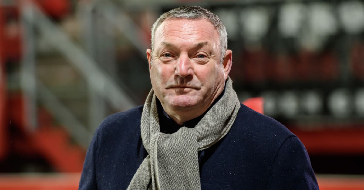 Voormalig Ajax-teammanager schuift Ron Jans naar voren als opvolger van ...