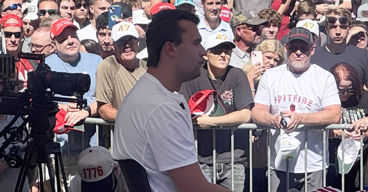 Verdachte schietpartij Charlie Kirk vrijgelaten, klopjacht gaande naar schutter | Vandaag Inside