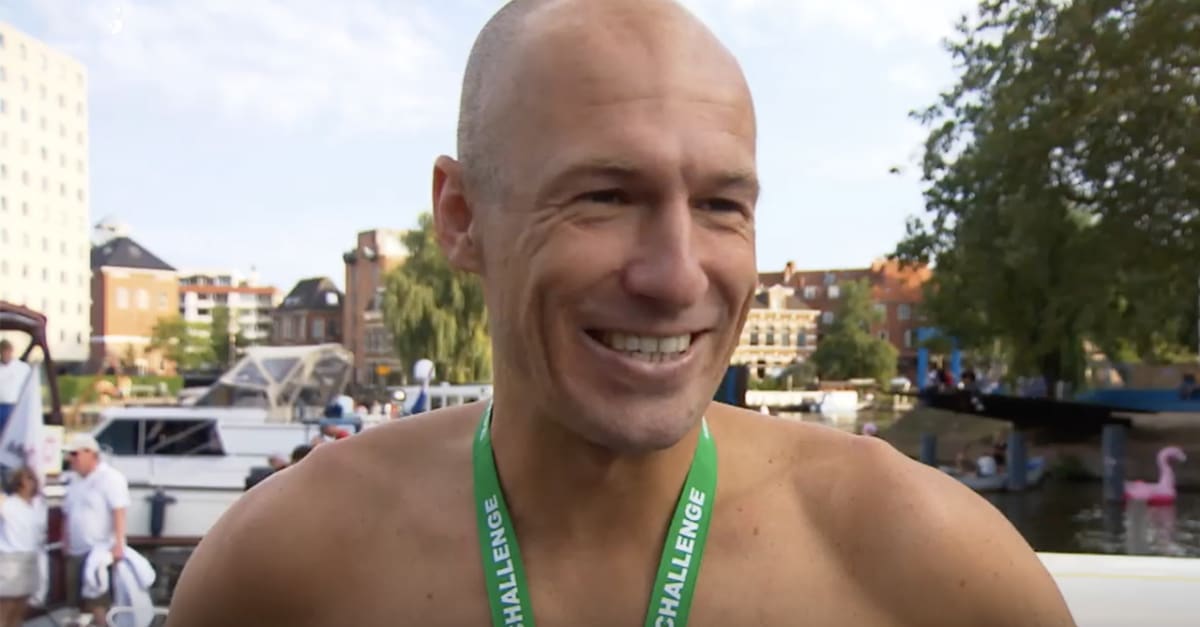 Robben zwemt 8 kilometer voor goede doel: 'Ging sneller dan verwacht ...