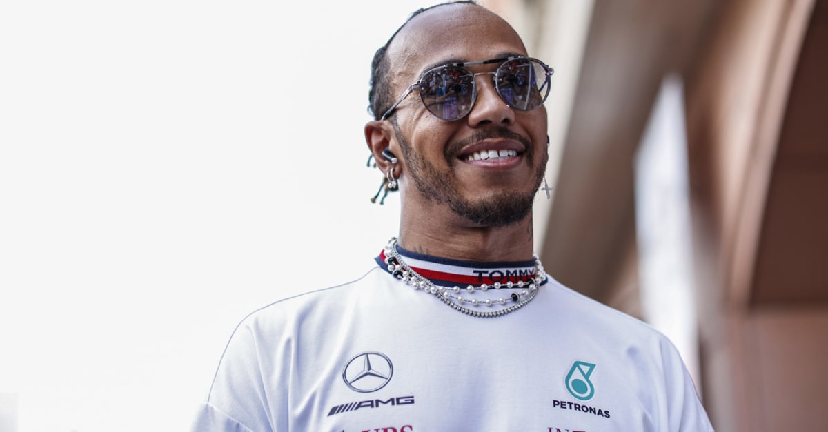 Hamilton en Russell verlengen contract bij Mercedes | Vandaag Inside