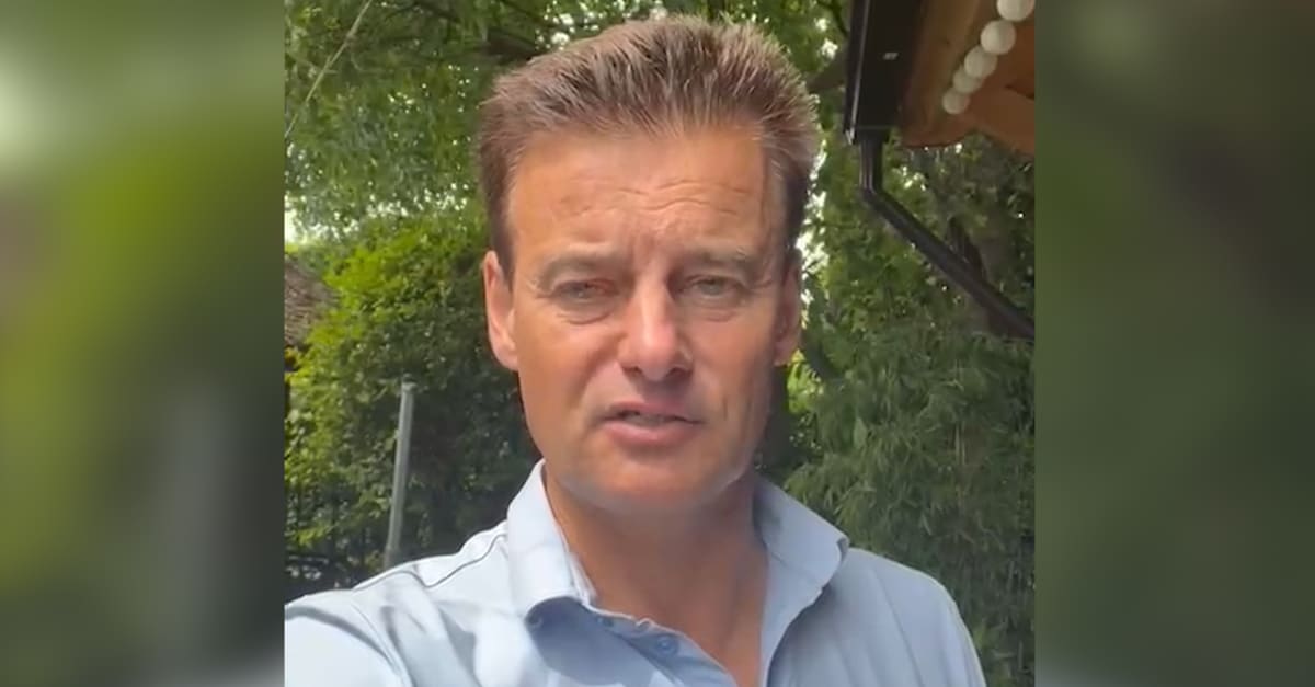 Johan en Wilfred onderbreken hun vakantie voor een extra uitzending van Vandaag Inside | Vandaag ...