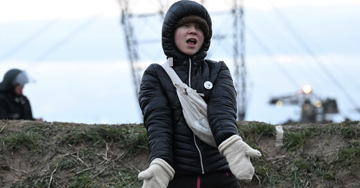 Greta Thunberg weggevoerd door politie in Lützerath | Vandaag Inside Greta Thunberg weggevoerd door politie in Lützerath | Vandaag Inside