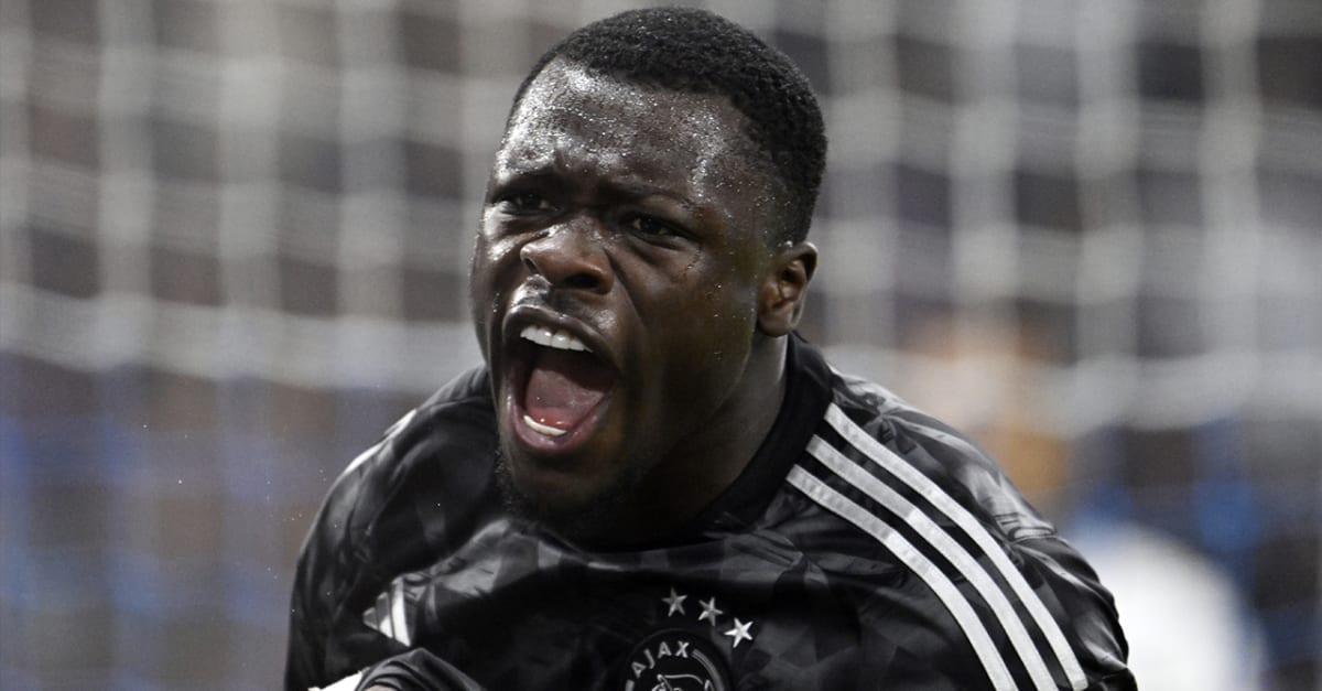 'Brobbey is een completere spits dan Giménez en De Jong' | Vandaag Inside