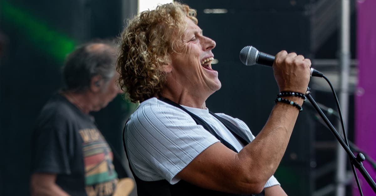 De Kast treedt donderdagavond op bij De Oranjezomer! | Vandaag Inside