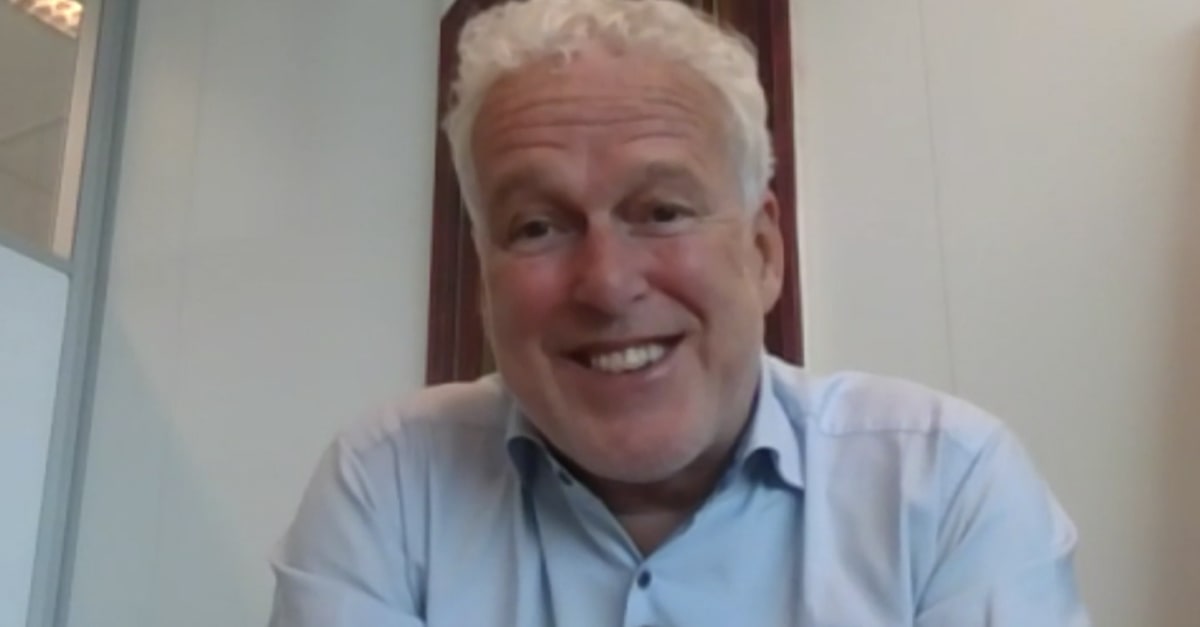 Wouter de Vries: 'Door Johan Derksen ben ik nu een topeconoom' | Vandaag Inside