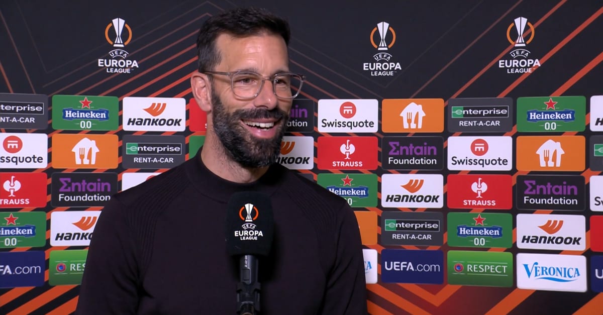 Van Nistelrooij: 'Ik denk dat iedereen vandaag een dikke pluim verdient ...
