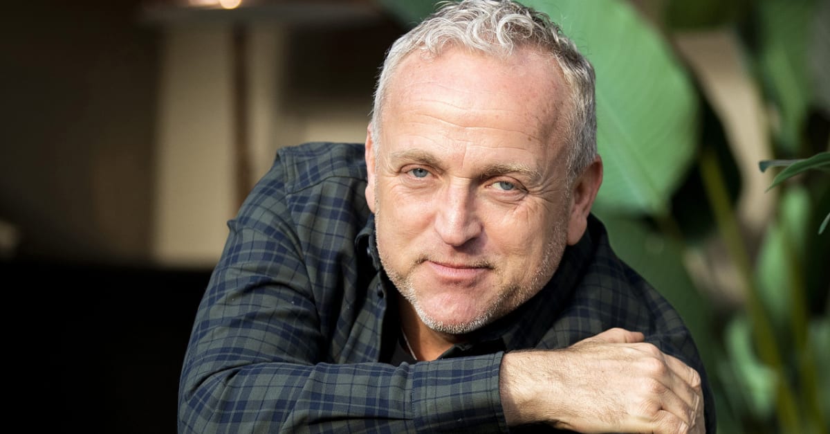 Gordon terug op sociale media, kondigt nieuw album aan | Vandaag Inside