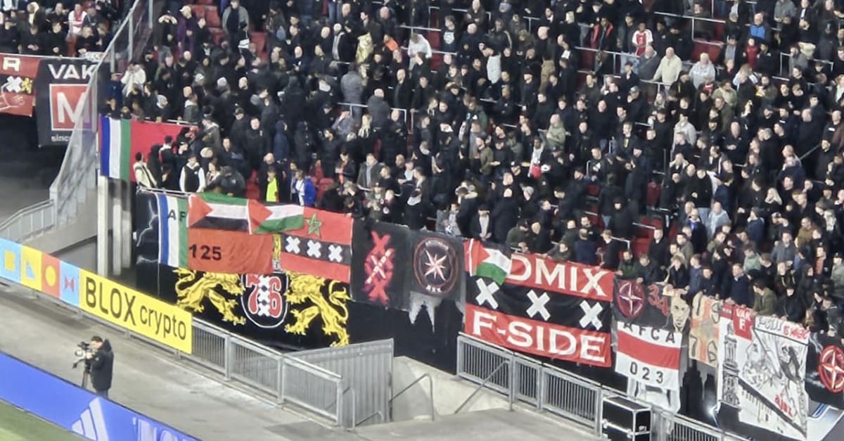 Onenigheid tussen Ajax-supporters op F-Side na tonen van Palestijnse ...
