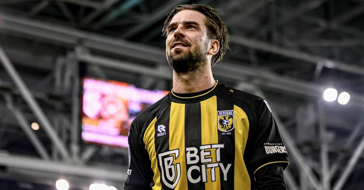 'Davy Pröpper past veel beter op het middenveld van Ajax dan Jordan ...