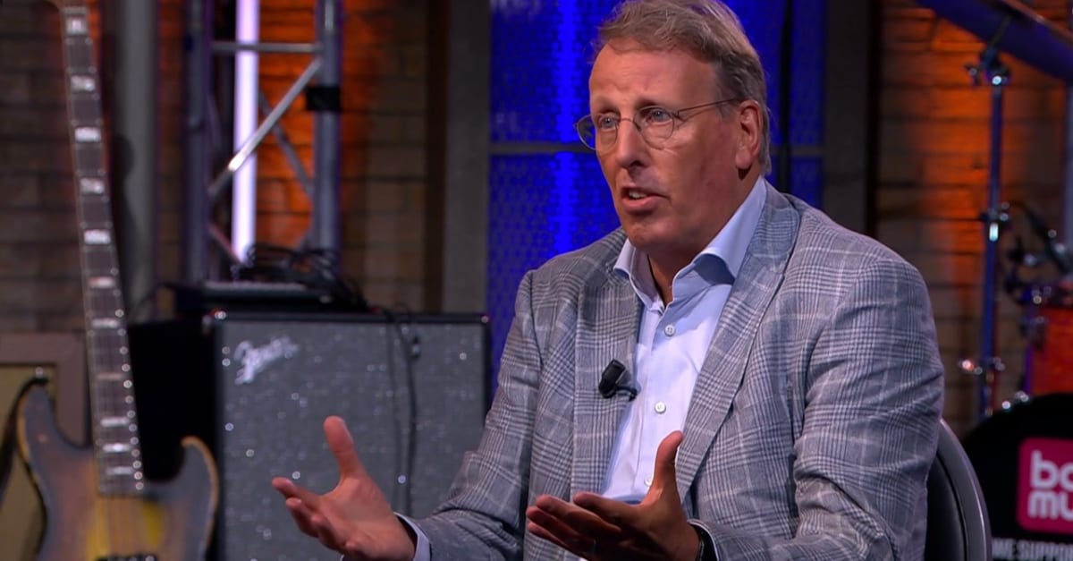 Chris Woerts over ingegooide ruiten bij Feyenoord-directeur Mark ...