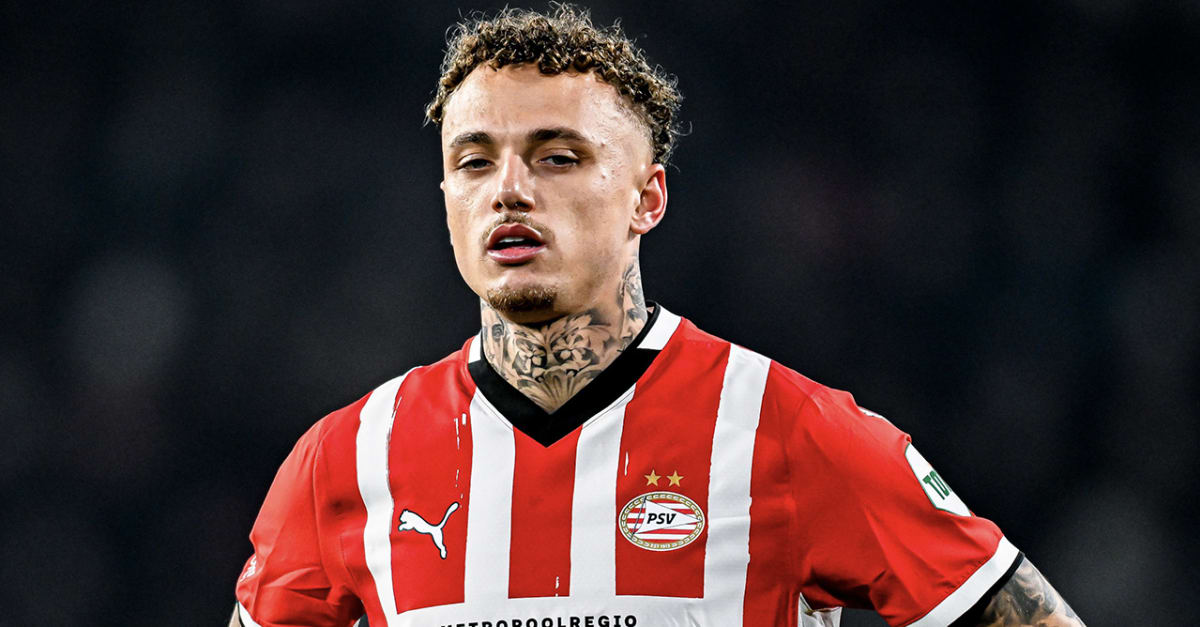 'Noa Lang dient vertrekwens in; leegloop bij PSV' | Vandaag Inside