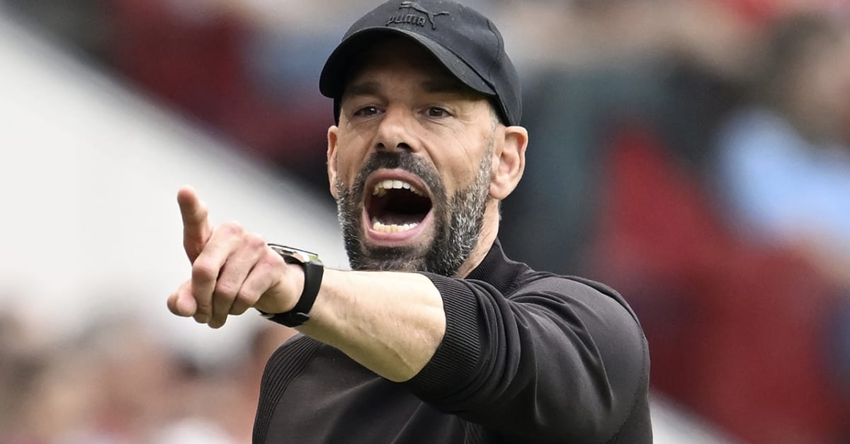 'Bepalende PSV-spelers kraken harde noten en maken onvrede over Van ...