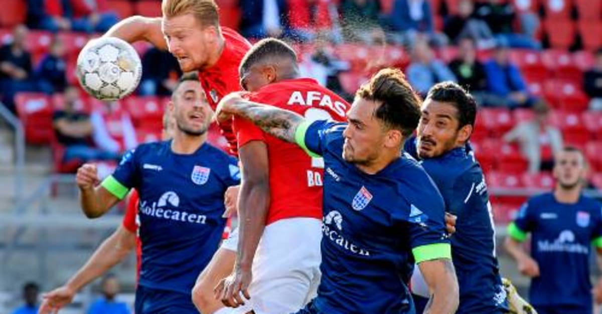 AZ blijft op 1-1 steken tegen PEC Zwolle na snel rood Stengs | Vandaag ...