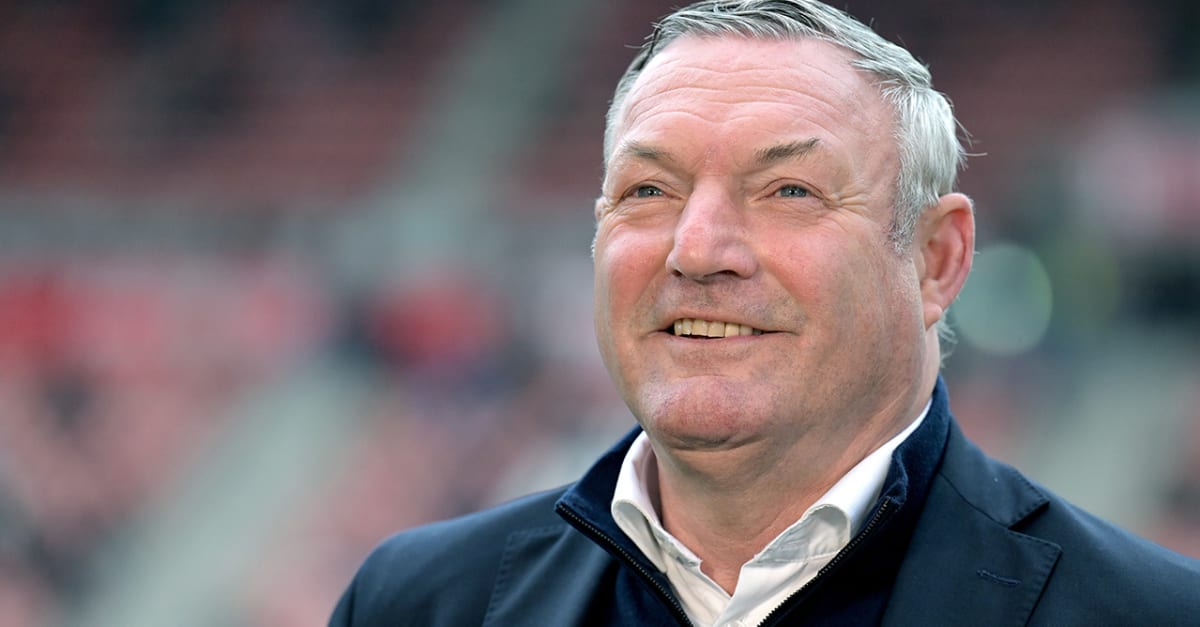 Ron Jans nieuwe hoofdtrainer van FC Utrecht | Vandaag Inside