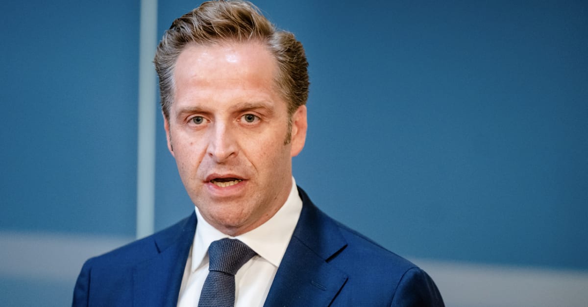 De Jonge waarschuwt KNVB en dreigt met aanscherpen maatregelen ...