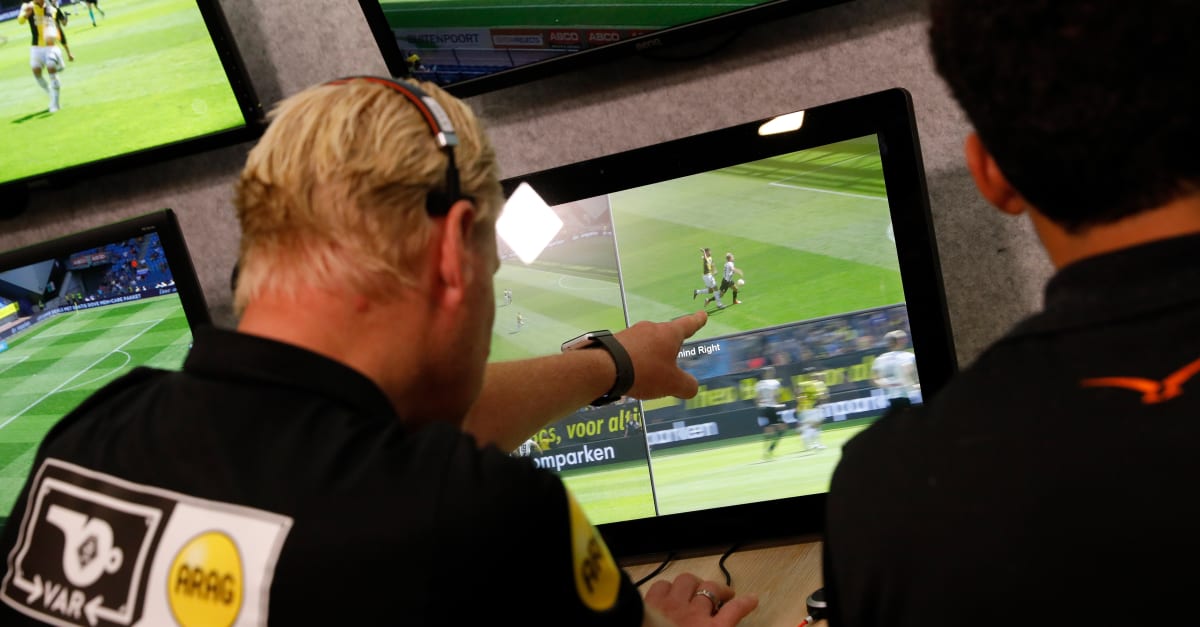 OFFICIEEL: UEFA introduceert VAR in achtste finales Champions League ...