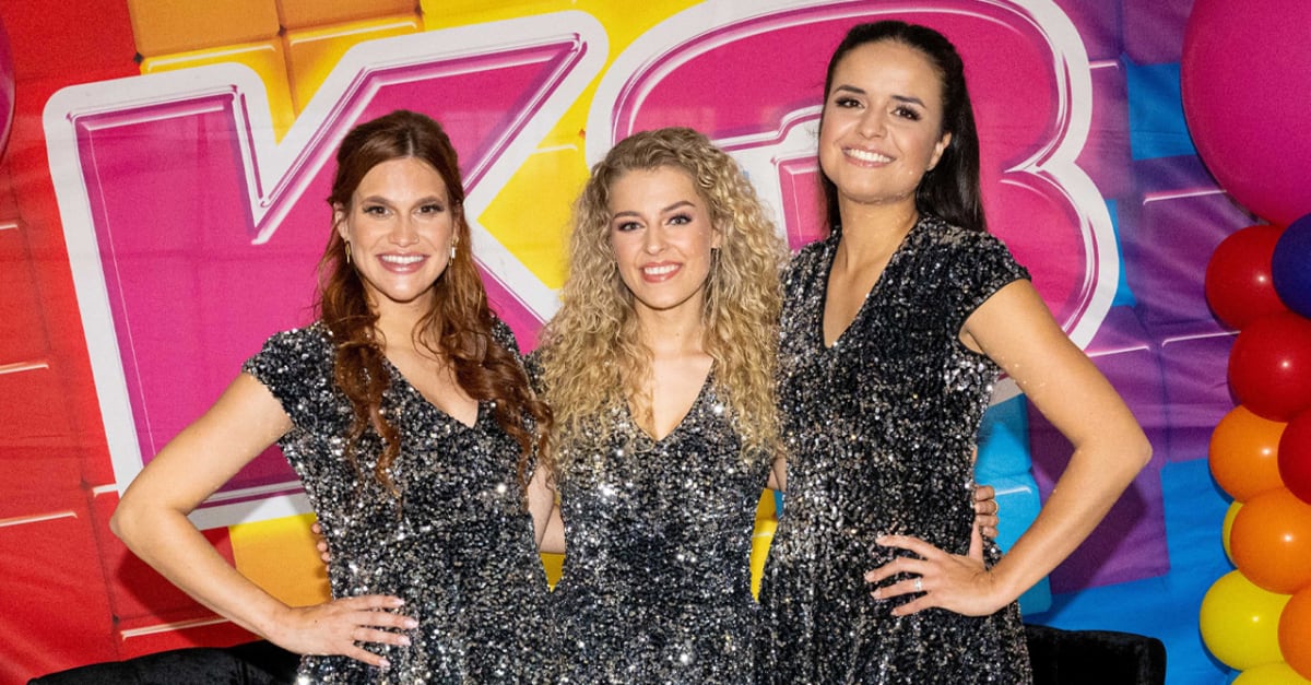 Organisatie festival zegt sorry voor AI-beelden van K3 in hoofddoek en ...