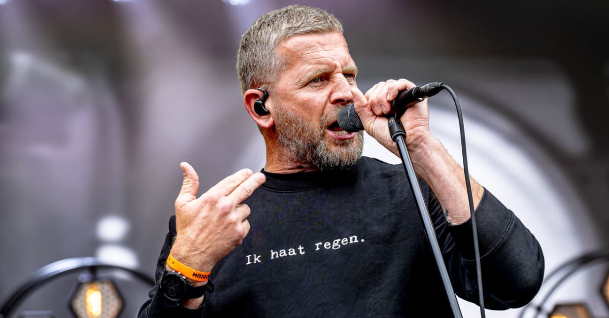 Racoon treedt maandagavond op bij De Oranjezomer! | Vandaag Inside