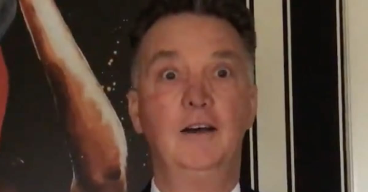 Hoofdrol voor Van Gaal in felicitatievideo Finidi George: 'HIEP HIEP ...