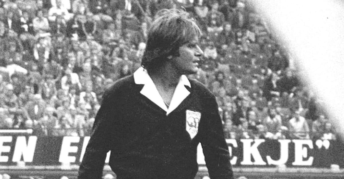 Flamboyante oud-scheidsrechter Frans Derks overleden | Vandaag Inside