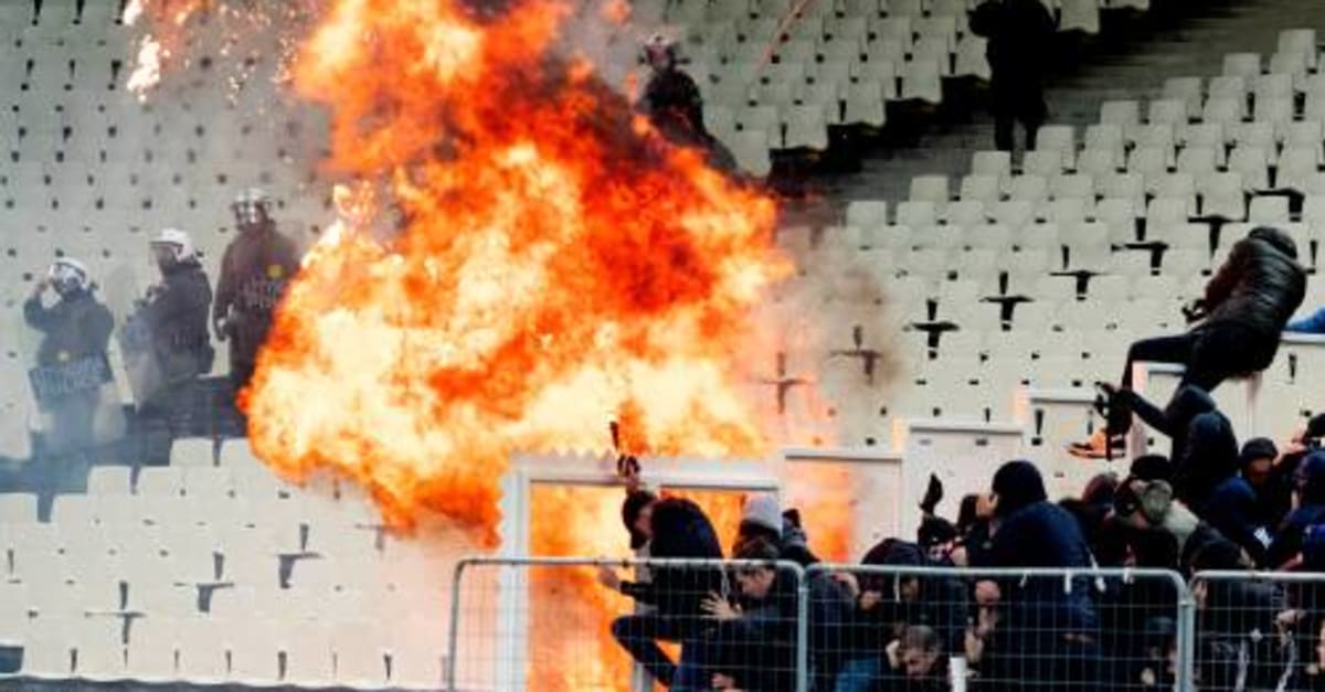 UEFA onderzoekt rellen bij AEK Athene - Ajax | Vandaag Inside