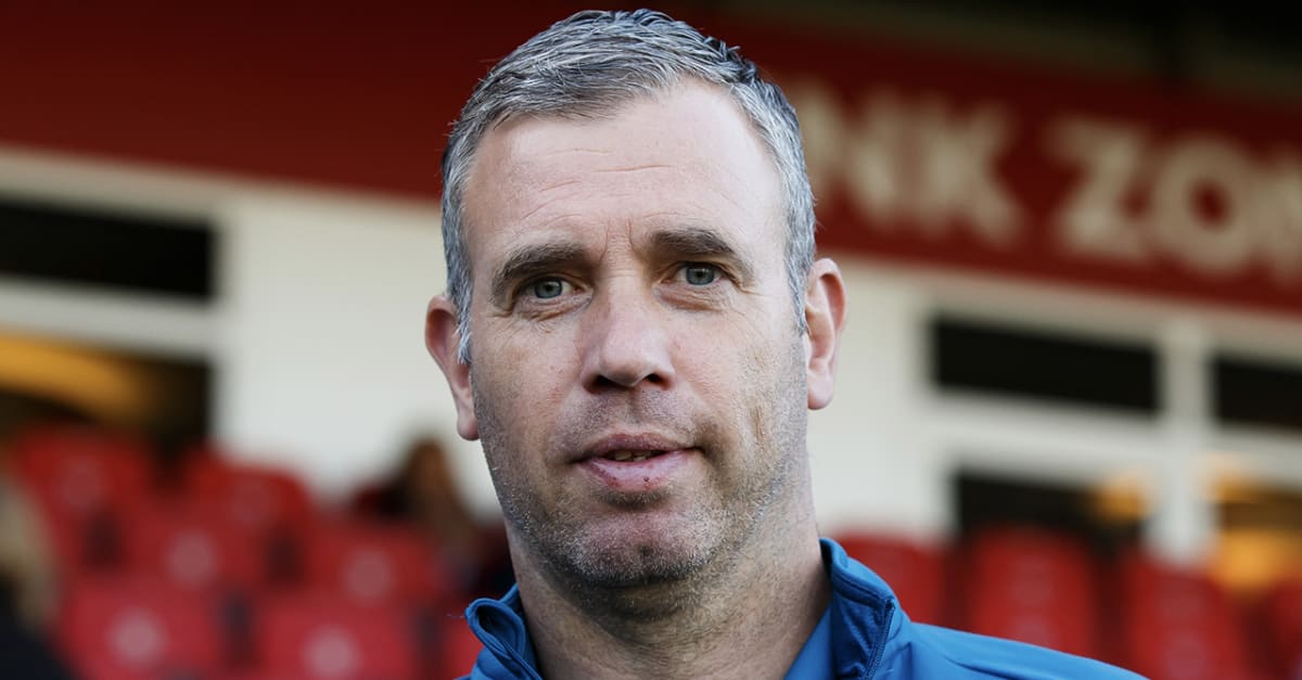 René Hake definitief aangesteld als hoofdtrainer FC Utrecht | Vandaag ...