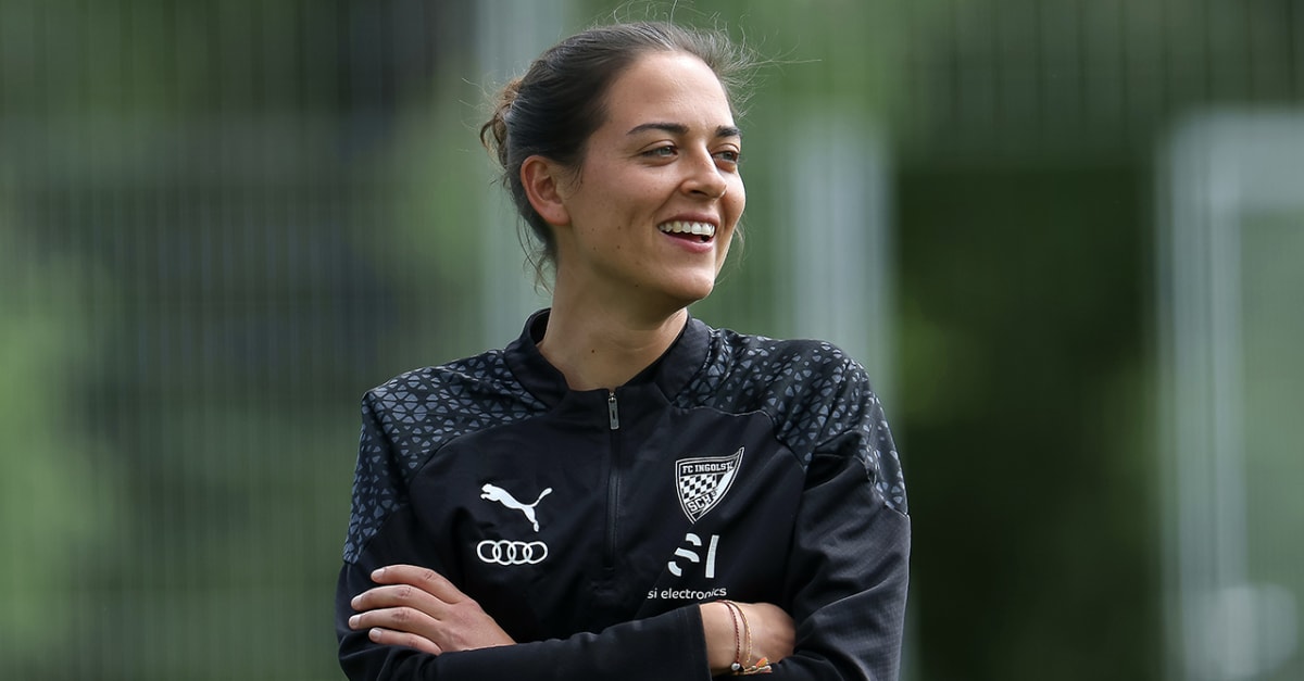 Primeur in Duits voetbal: Sabrina Wittmann eerste vrouwelijke coach bij ...