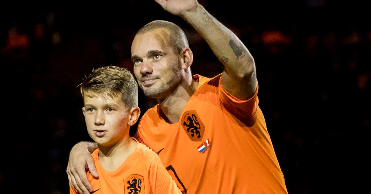Zo vader, zo zoon: Jessey Sneijder (15) tekent contract bij FC Utrecht | Hart van Nederland