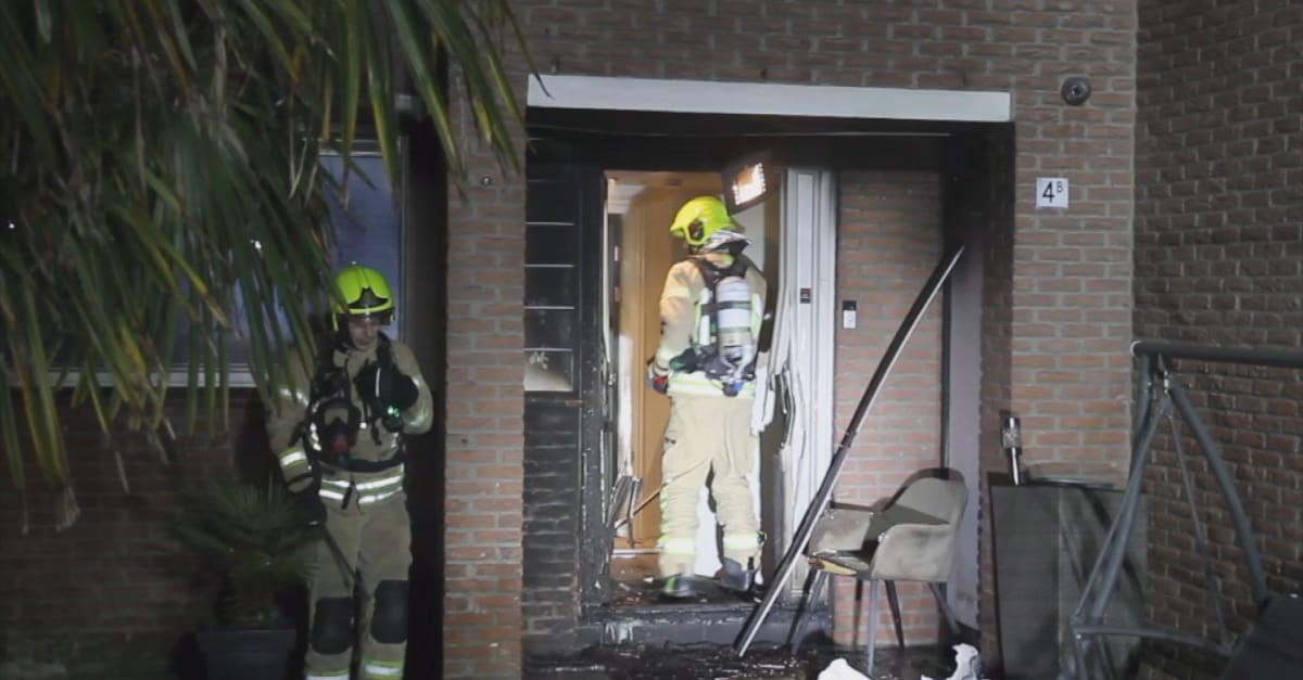 Explosie blaast deur uit woning in Rotterdam | Hart van Nederland