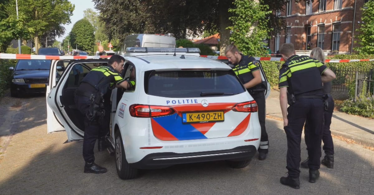 Dode gevonden in auto Vlijmen, politie houdt rekening met misdrijf | Hart van Nederland