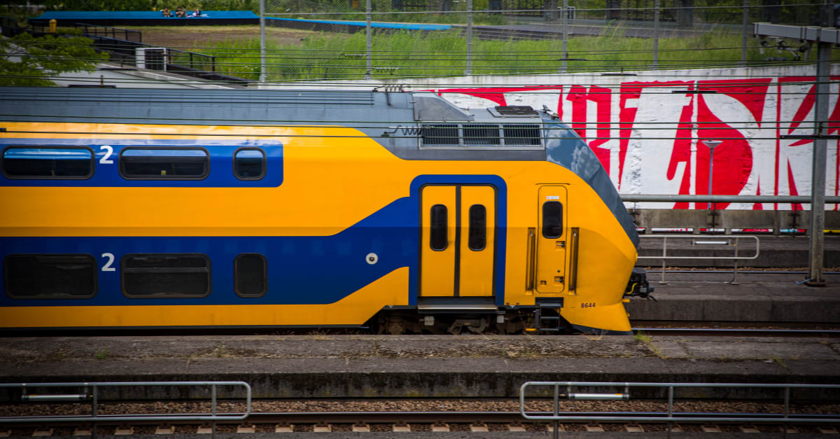 Schoonmaker overleden na werk in trein NS: 'Nog veel vragen' | Hart van Nederland