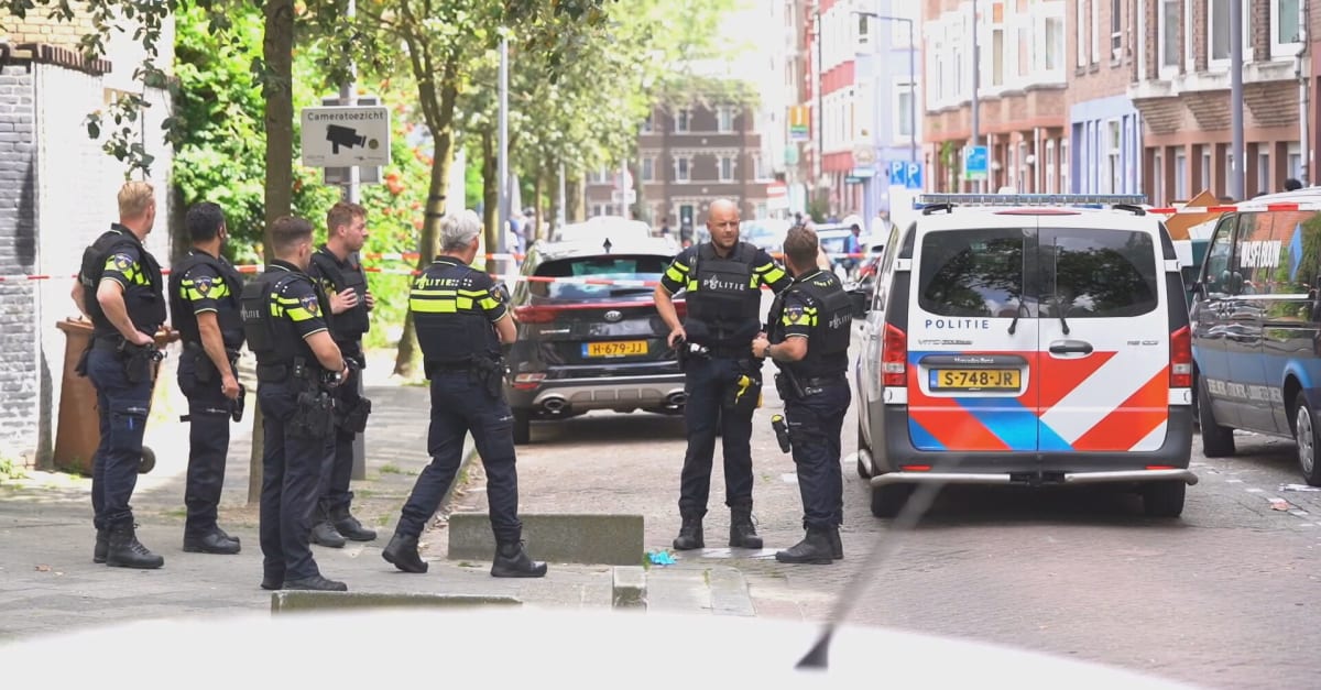 Man zwaargewond na schietincident in Rotterdam, dader spoorloos | Hart ...