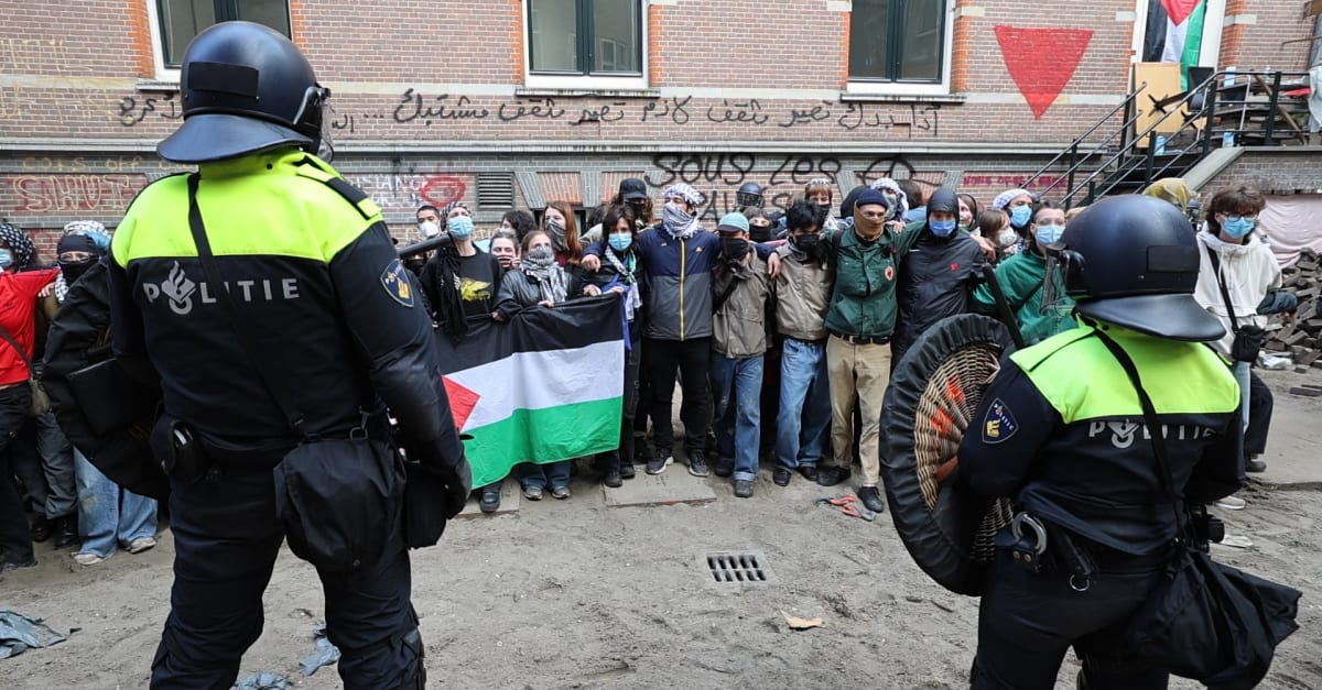 Palestina-demonstranten noemen zichzelf 'student intifada', wat ...