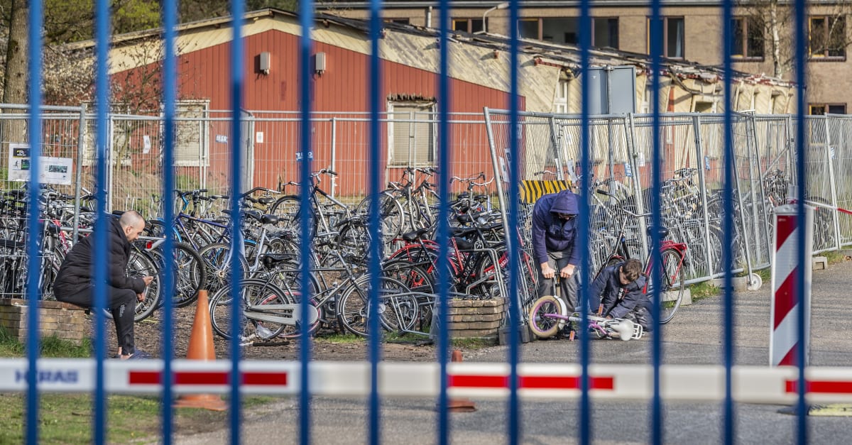 COA denkt azc in Budel langer open te moeten houden | Hart van Nederland