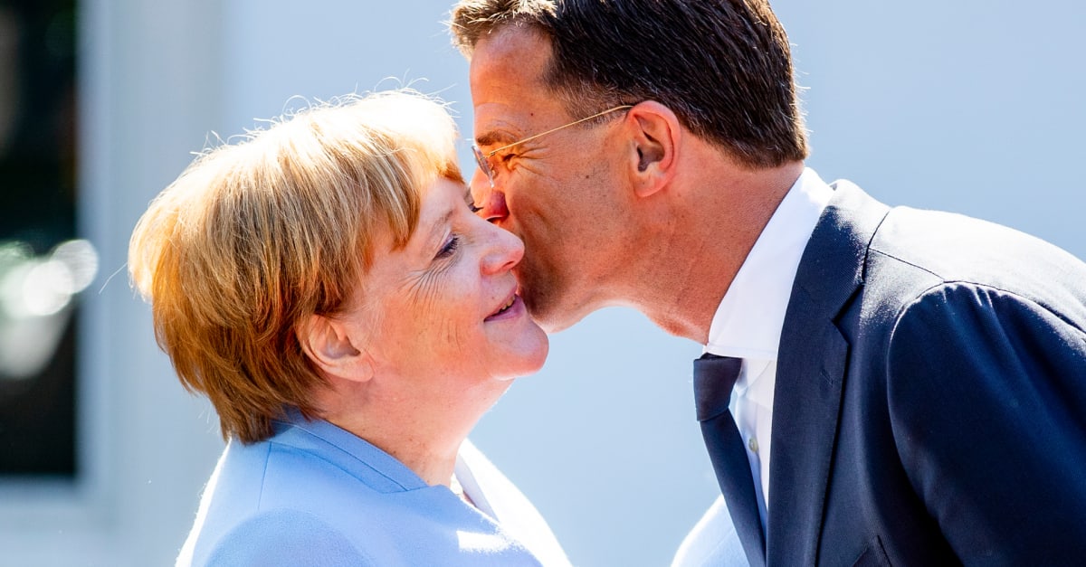 Drie zoenen als begroeting? Een op de drie Nederlanders stopt daar ook ...