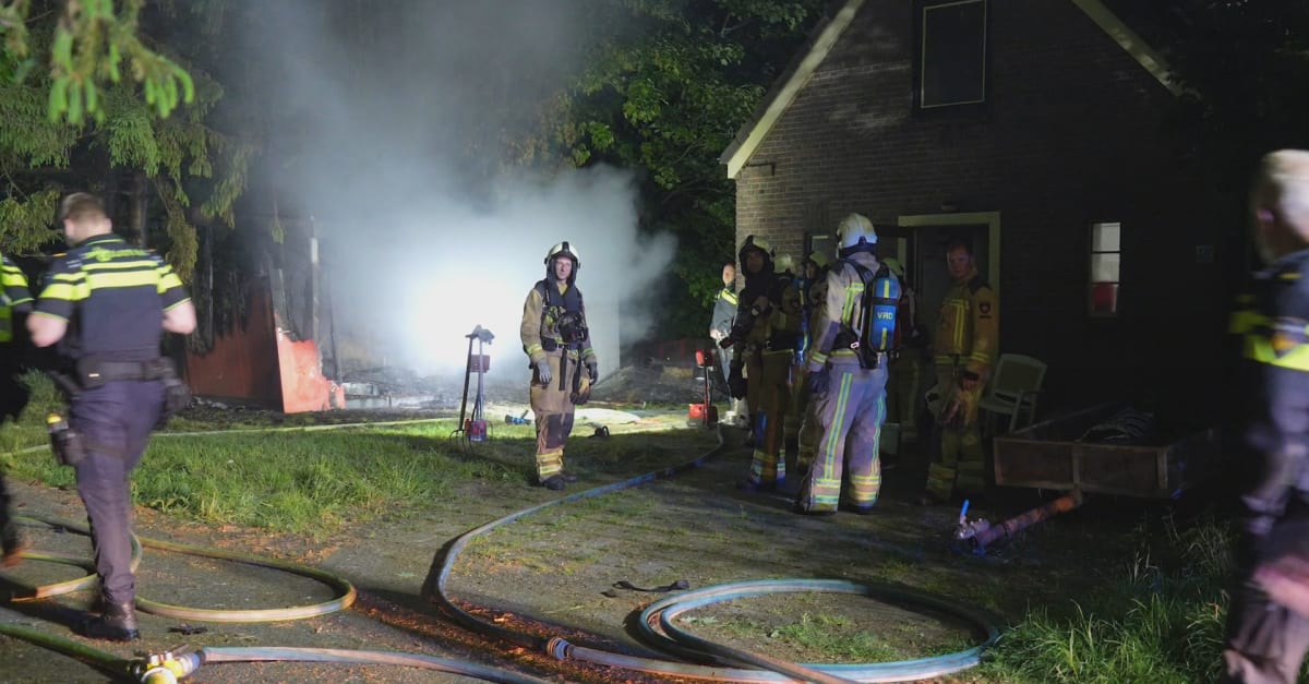 Schuur met kippen afgebrand in Laaghalerveen, twintig dieren dood ...