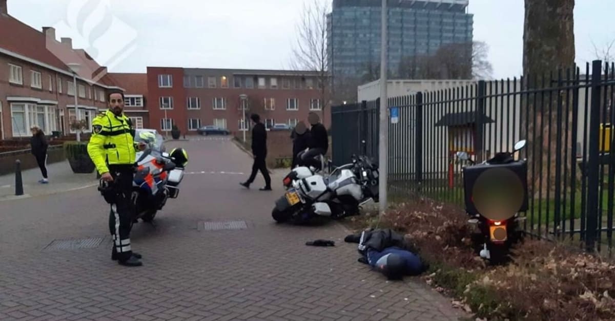 Agent van motor getrapt door 15-jarige in Eindhoven: 'Ik ben er goed ...