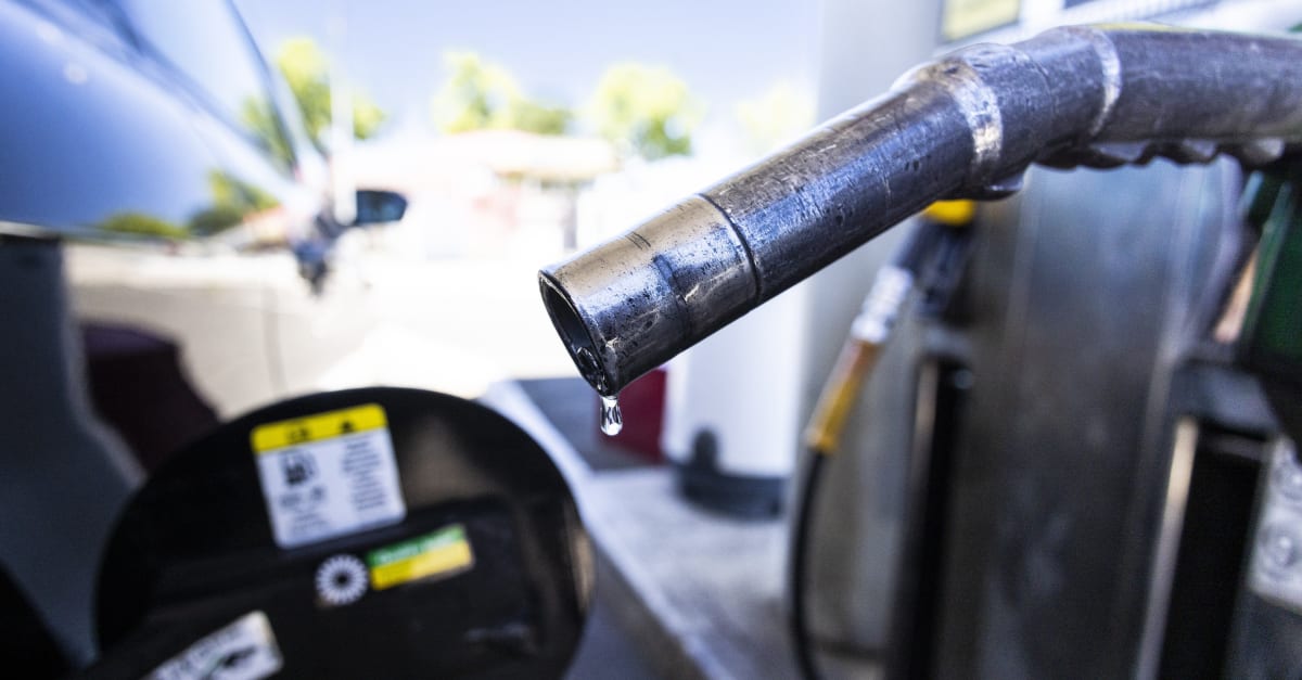 Minder kwijt aan de pomp: benzineprijs op laagste stand in maanden ...